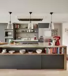 Ostrvo duge stola u kuhinji