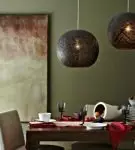 Lampu logam dalam gaya oriental untuk ruang makan