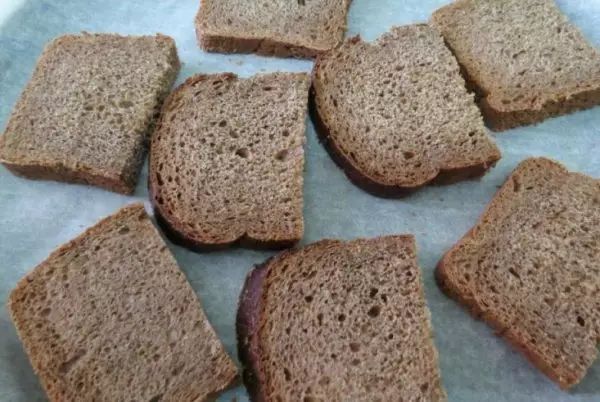 Slices of rye bread on the table