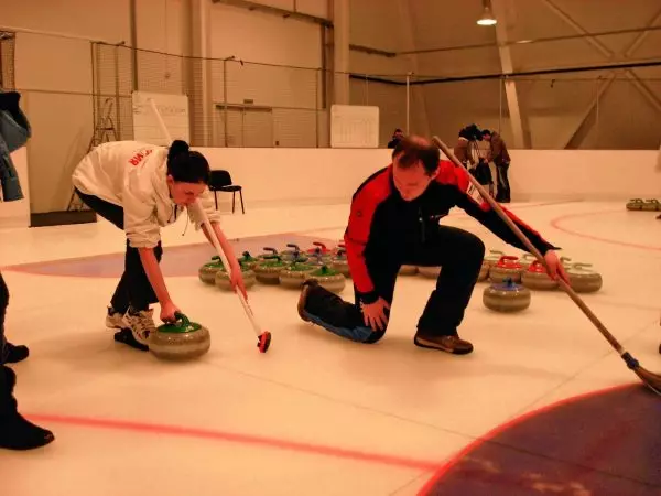 Pendudukan curling