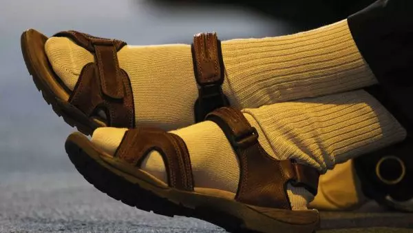 Sandále s ponožkami
