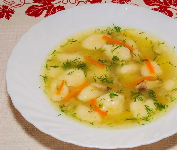 Soupe au poulet avec argile