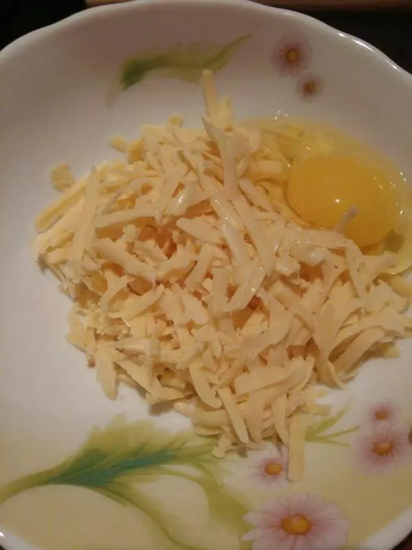 Peynir, yumurta ve krema