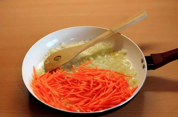 Bawang goreng dan wortel