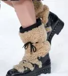 Mga Boots sa Tingtugnaw gikan sa Chanel