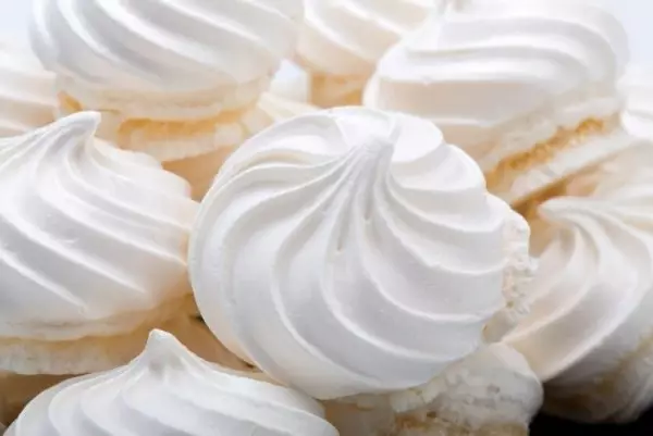 माइक्रोवेव में meringue: सरल, तेज़, स्वादिष्ट 2757_1