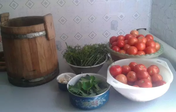 Tomates e greens.