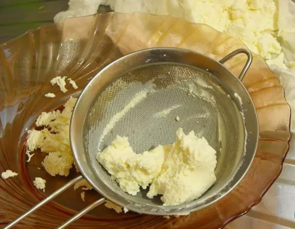 Εξαγριωμένο τυρί cottage με πατάτες