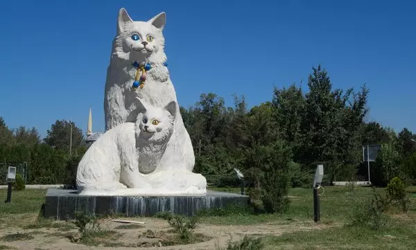 Monument zu tierkesche Vanam