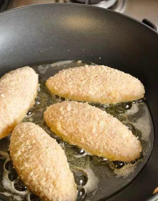 Cutlets paistinpannussa