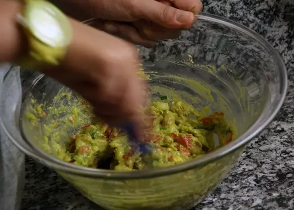 గందరగోళ పదార్థాలు guacamole