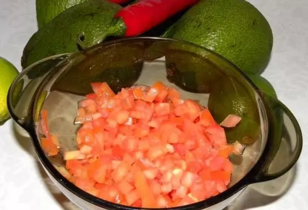 Guacamole साठी टोमॅटो