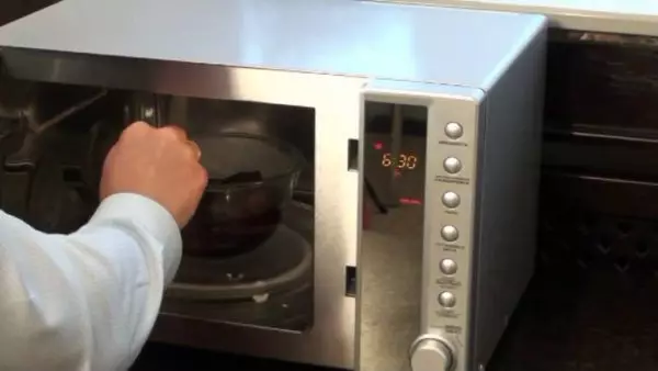 Kumaha gancang masak (Panggang) jaket dina gelombang mikro + poto sareng pidéo