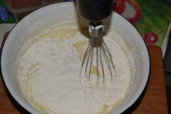 Mąka w ciasto.
