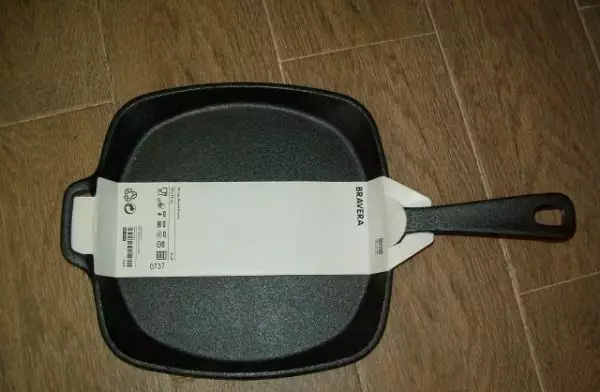 New cast iron frying pan