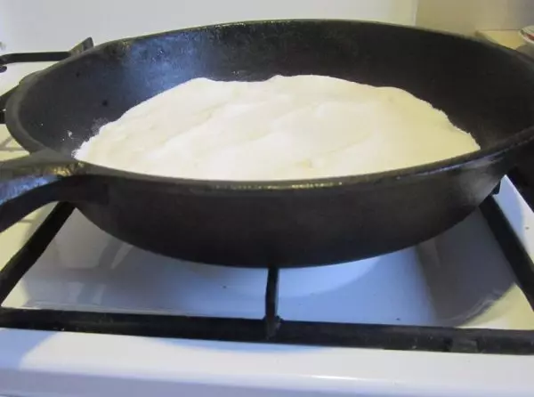 Frying Pan miaraka amin'ny sira