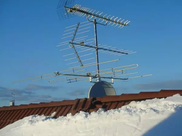 Antena Teledu Digidol