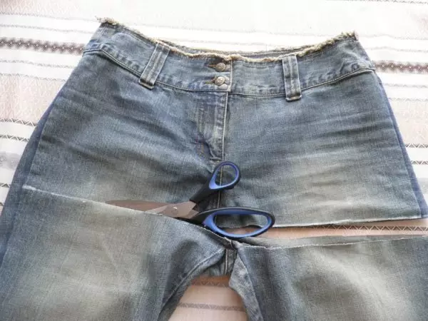 Jeans na scissors