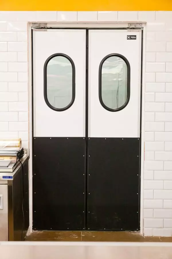 ორმაგი Pendulum კარები