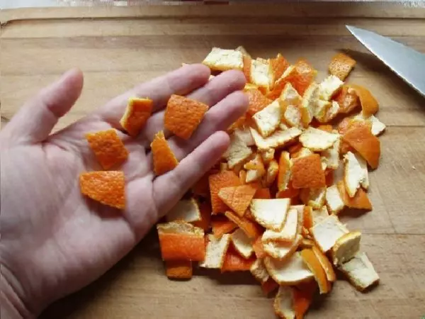 Sliced ​​brusts na mandarin