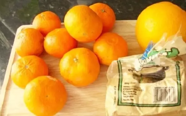 Portocaliu, tangerine și zahăr