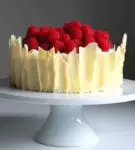 白いチョコレートの歯のケーキ