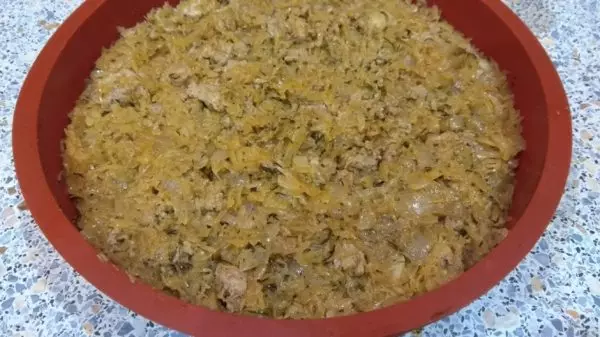 Carrier cabbage with minced meat
