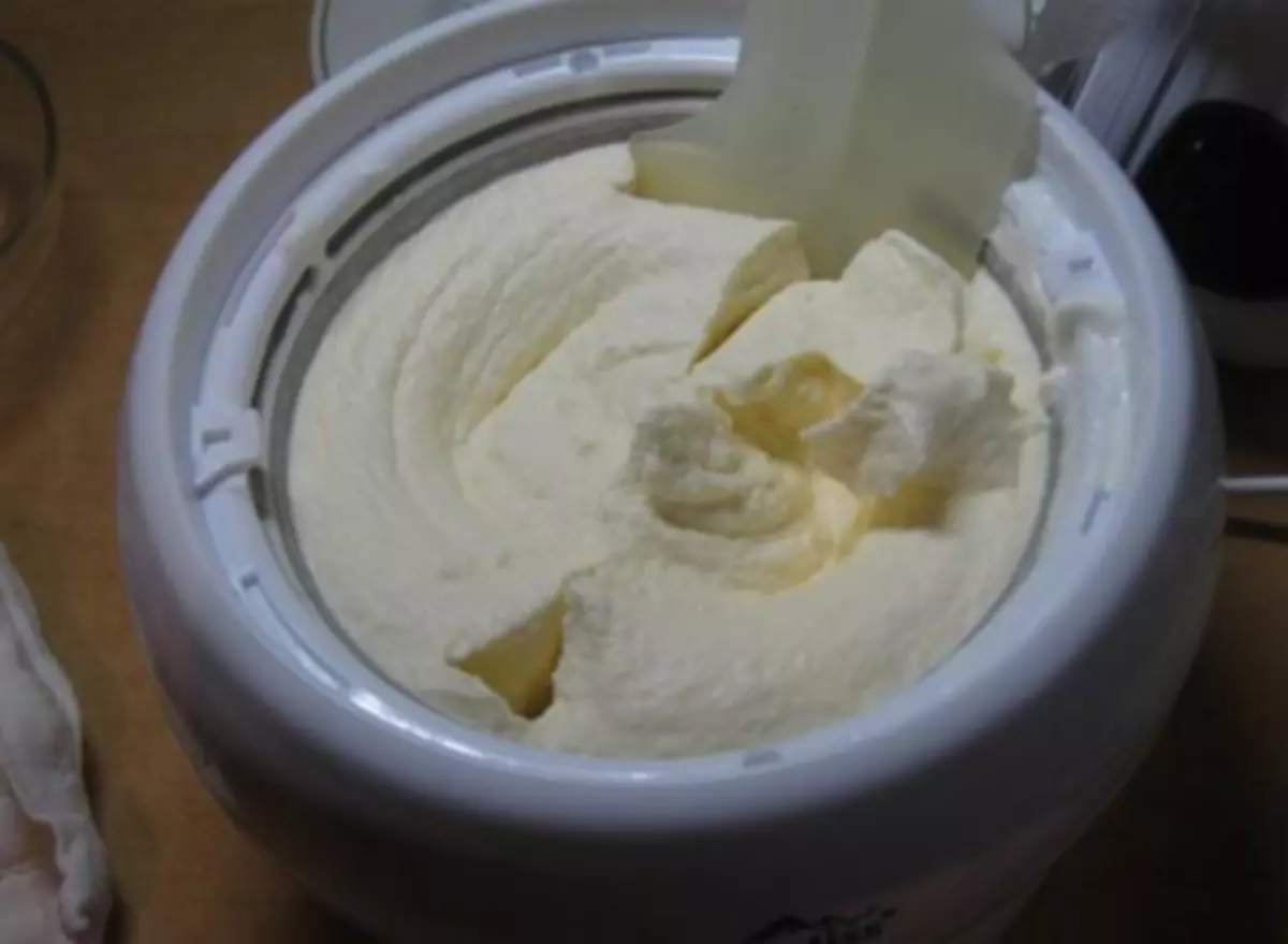 Παγωτό σε παγωτό