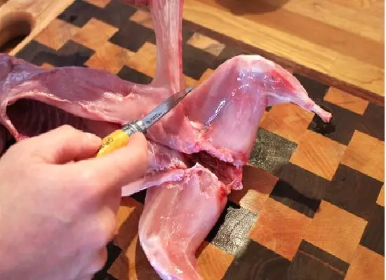 Cortar carne de uma carcaça