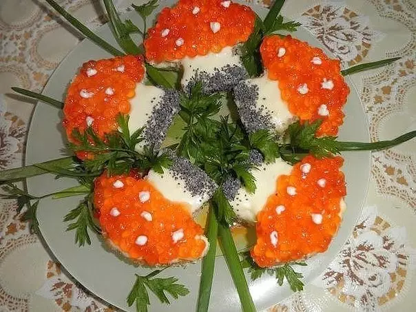 Makanan ringan asli dengan kaviar merah 3435_3