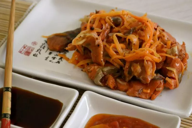 Hee van Koreaanse vis: Resepte met snoek, snoekpercha, sakan en ander bestanddele, stap vir stap met foto's