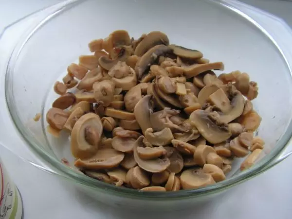 Irisan champignons.