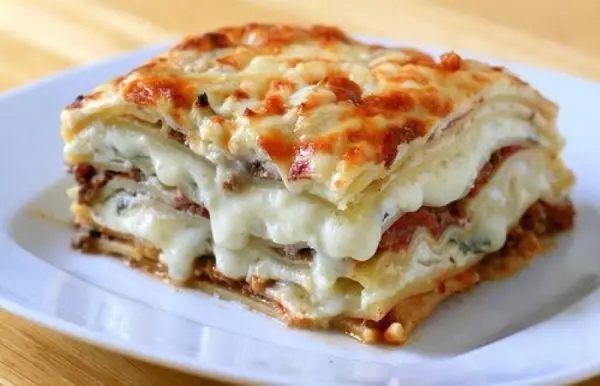 Lasagna s omáčkou na smetanovém a krémovém oleji