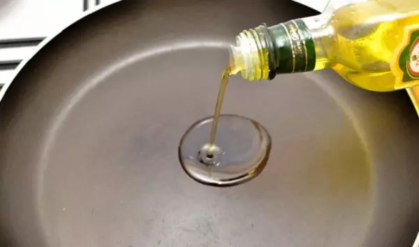 Přidání oleje na flope