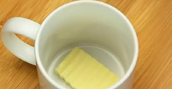 Een stuk boter in een cirkel