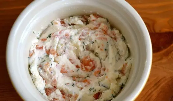 Cottage Cheese û Fish Mixture di Mold