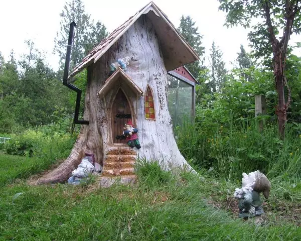 House Dwarfs from Stump