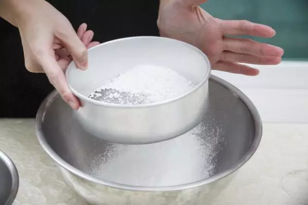 Tepung sing dipasang ing mangkuk