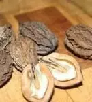 Како да чувате ореви дома: Како да го исчистите од школка, дали треба да ги измиете