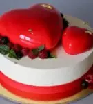 Торта со декор на срцето