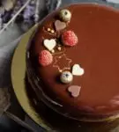 Cake with heart decoration