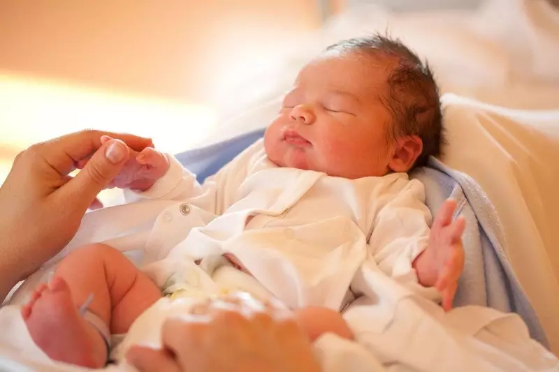 پرتگال سے عورت نے دماغ کی موت کے بعد ایک بچے کو جنم دیا