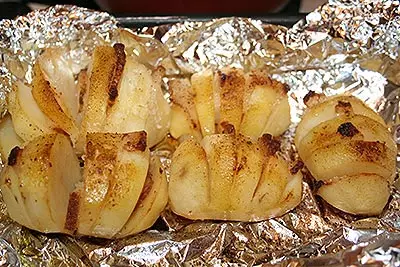 Лард менен бышырылган картошка