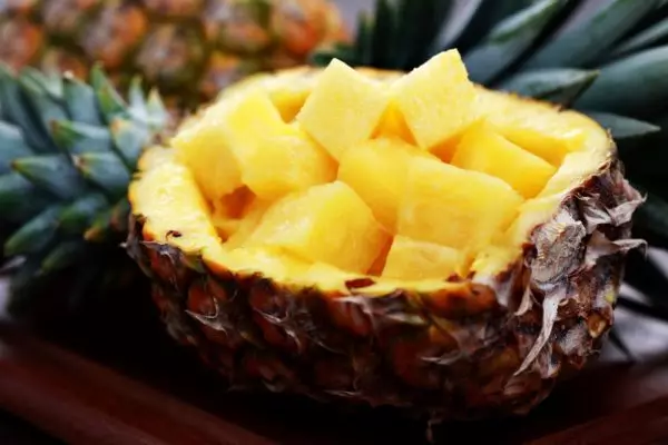 pineapple cubes ໃນສິ້ນ