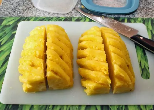 Rezanje ananasa