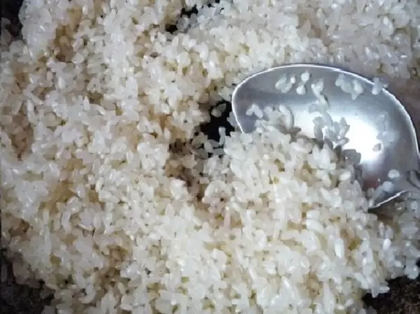 Pečen riž v olju