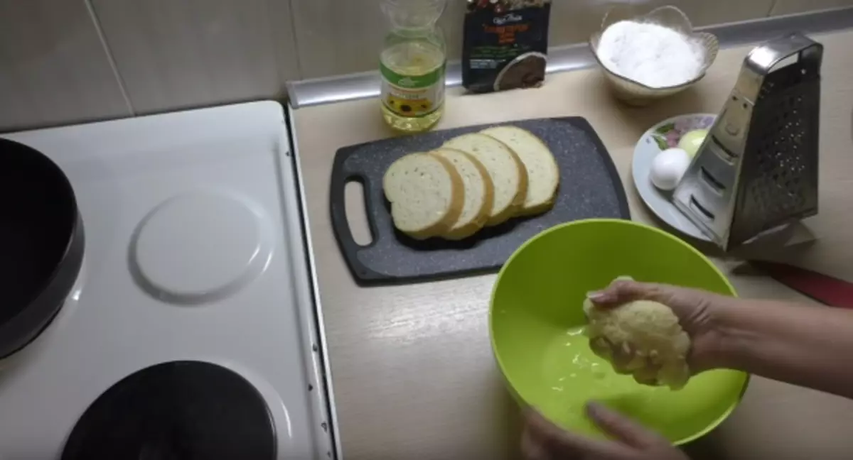 Hoe aardappel sandwich te koken: fase 1
