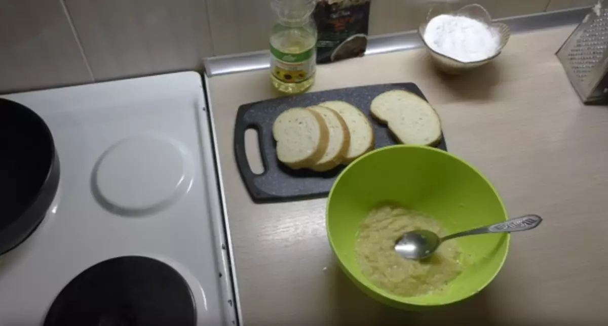 Hoe aardappel sandwich te koken: fase 2