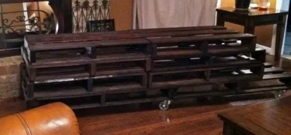Stretched pallets