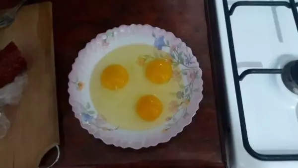 Kiaušiniai į plokštelę